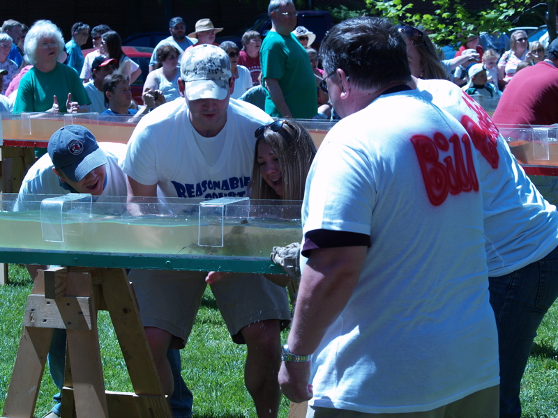 At the World's Biggest Fish Fry, "Capt'n, There Be Catfish Races ...