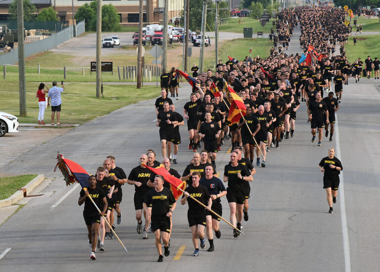 101st Airborne Division holds Week of the Eagle Division Run ...