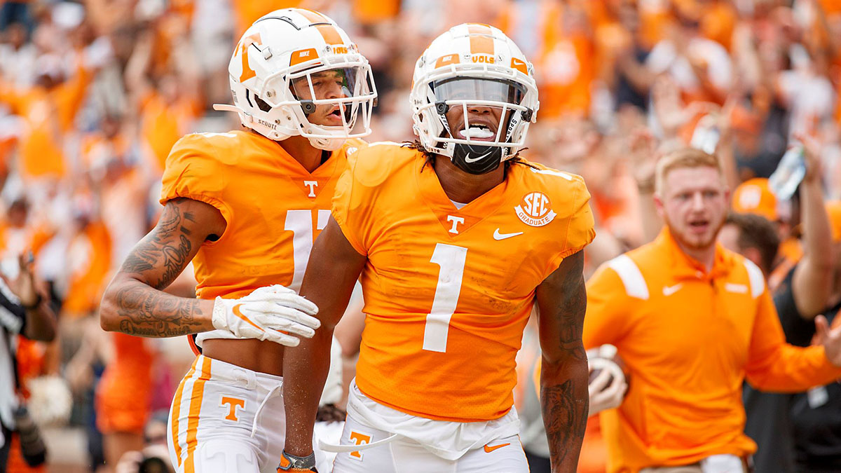 Tennessee Vols Football takes on Florida Gators in Gainesville, tonight ...