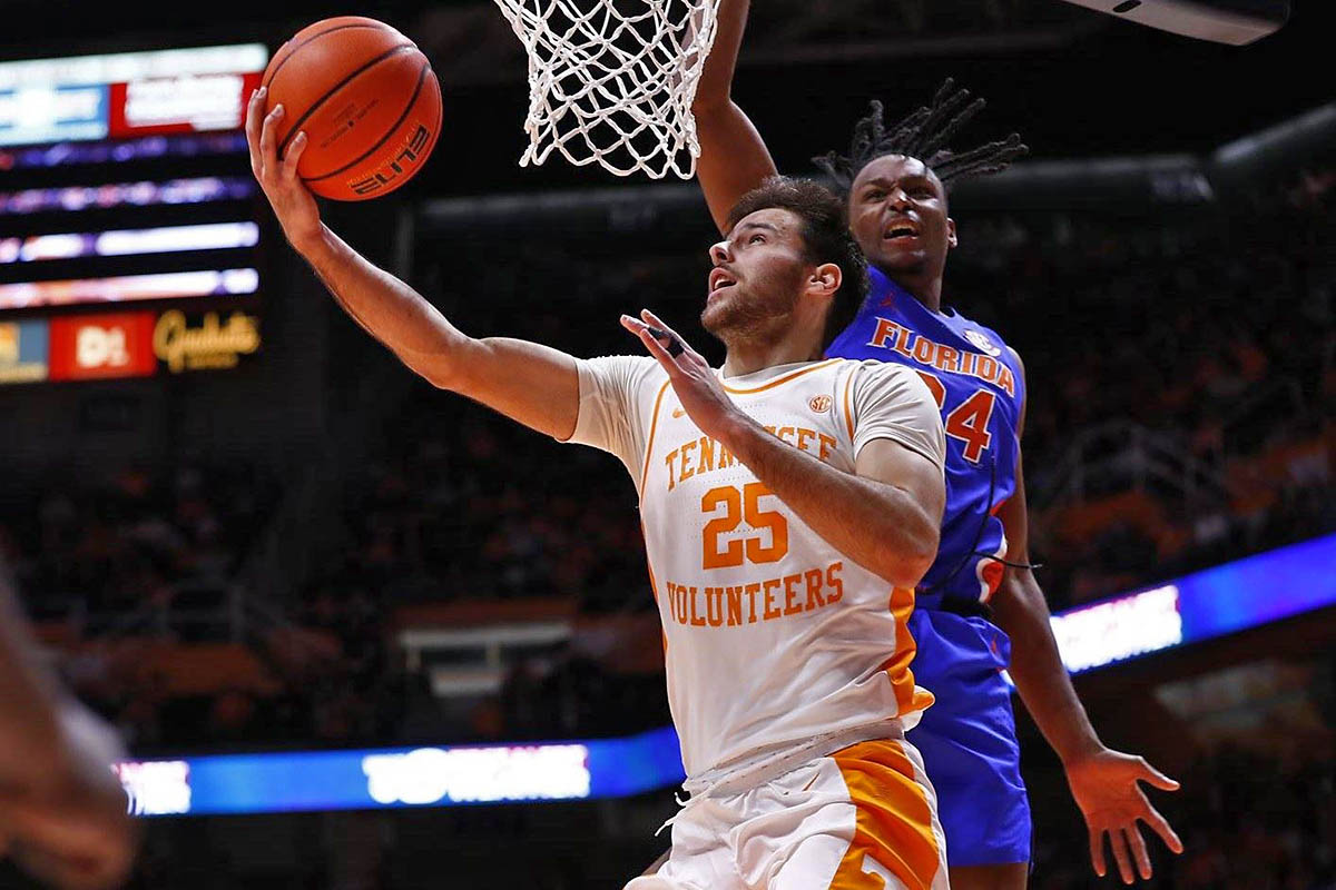 #18 Tennessee Vols Basketball comes from behind to beat Florida, 78-71 ...