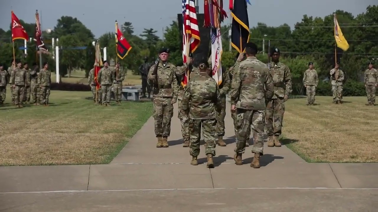 101st Airborne Division hold Color Casing Ceremony for deployment to ...