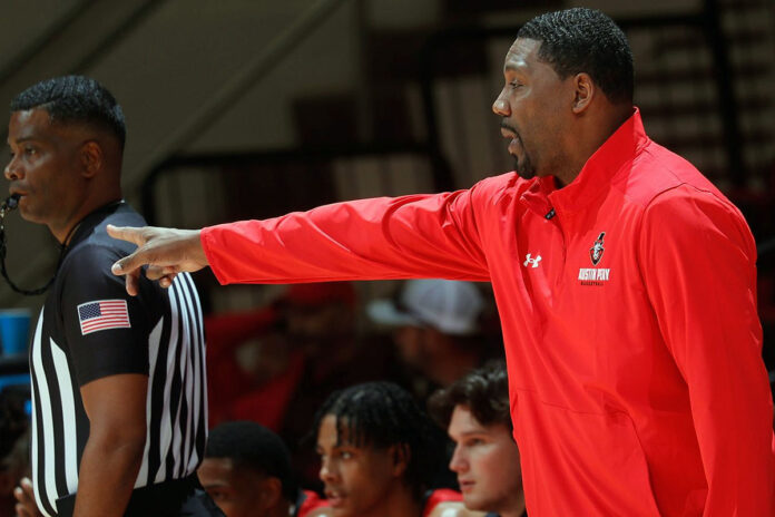 Austin Peay State University Men's Basketball plays Kentucky Christian ...
