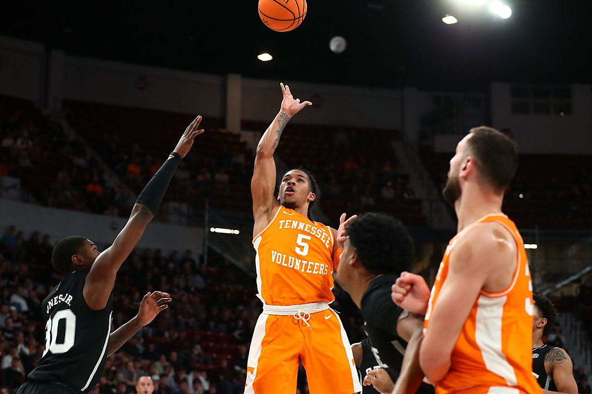 #9 Tennessee Vols Basketball gets 70-59 win at Mississippi State ...