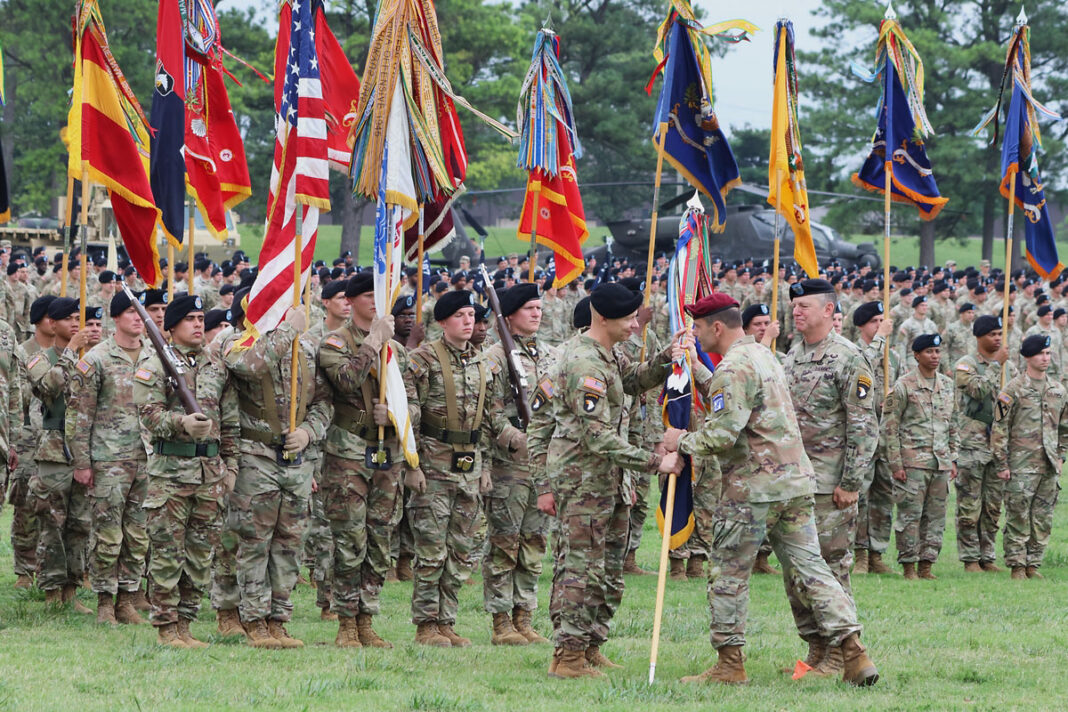 101st Airborne Division holds Change of Command Ceremony for the ...