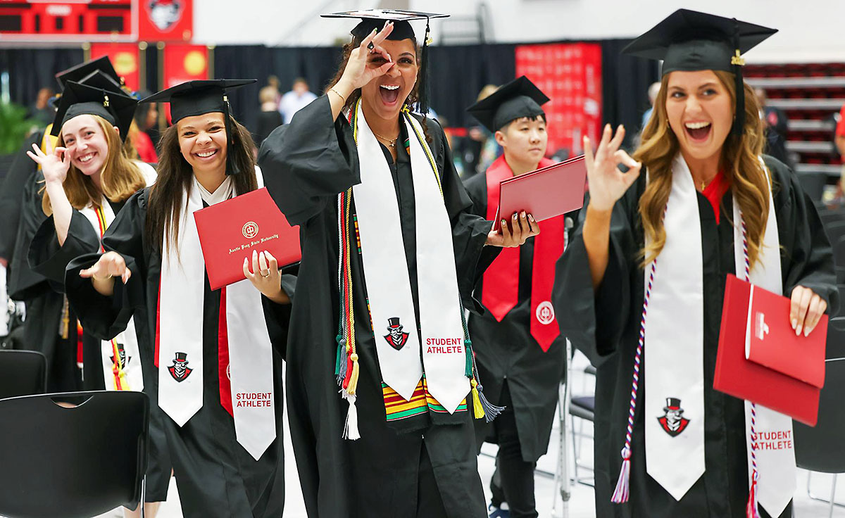 APSU Athletics has Forty-Two Governors receive Degrees at Spring 2024 ...