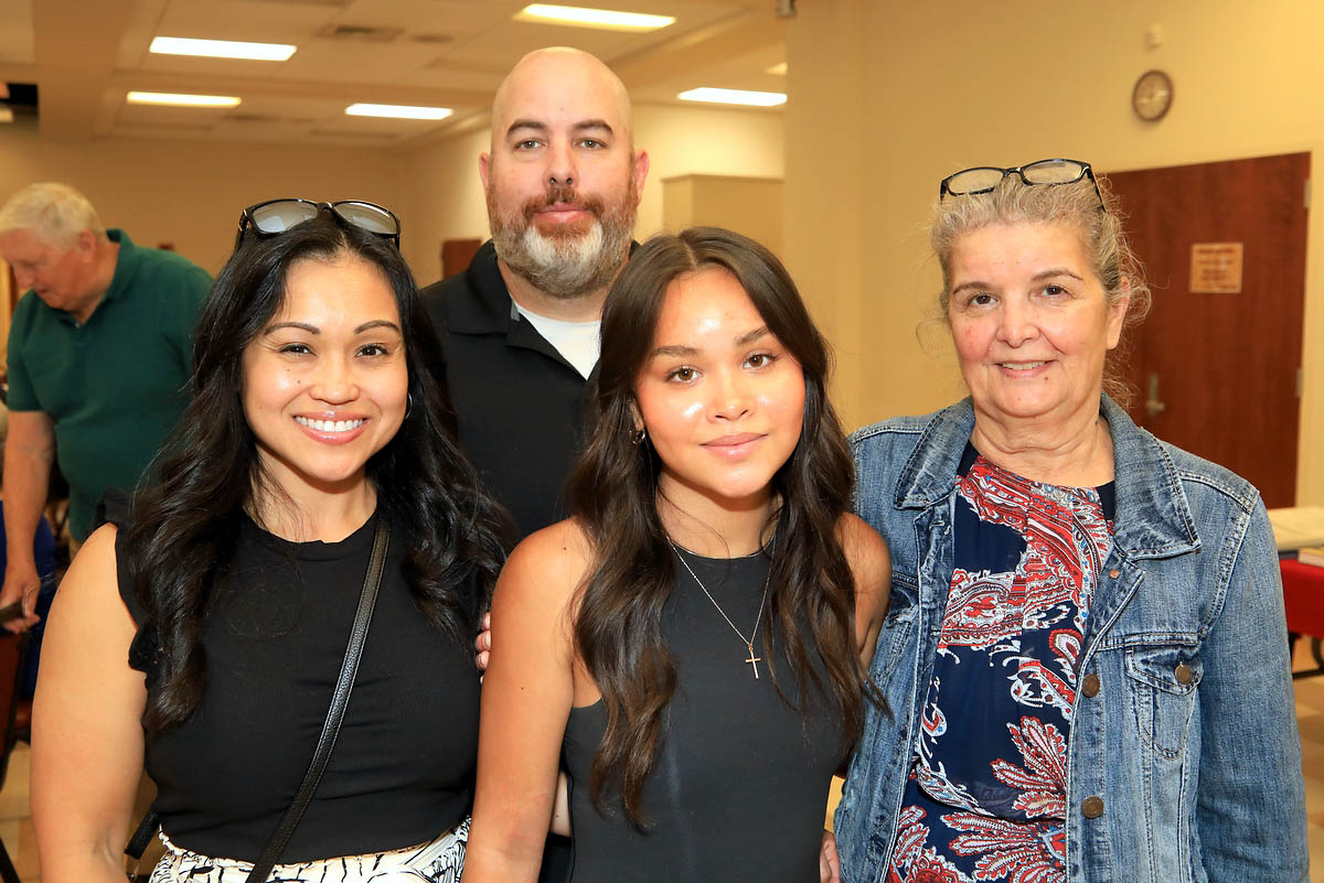 Liza, Paul, Keira and Kathy Finnegan - Clarksville Online - Clarksville ...