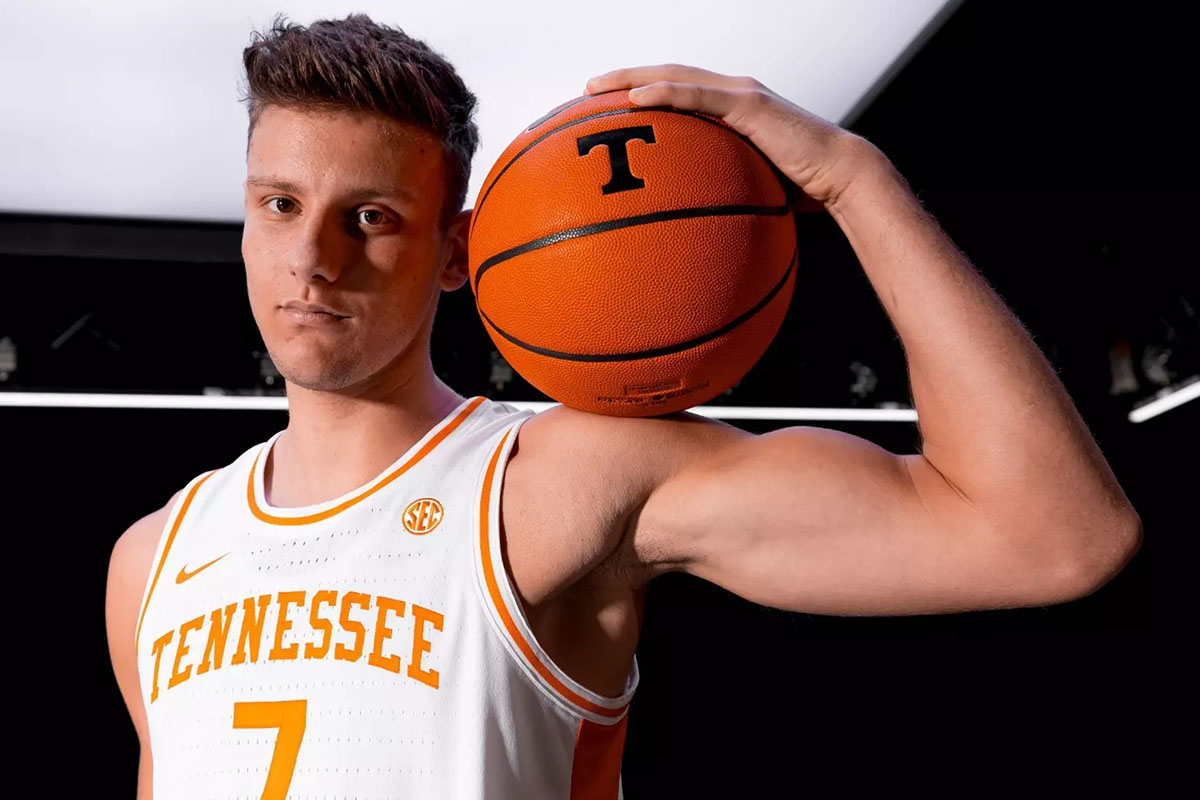 Ut vols basketball store